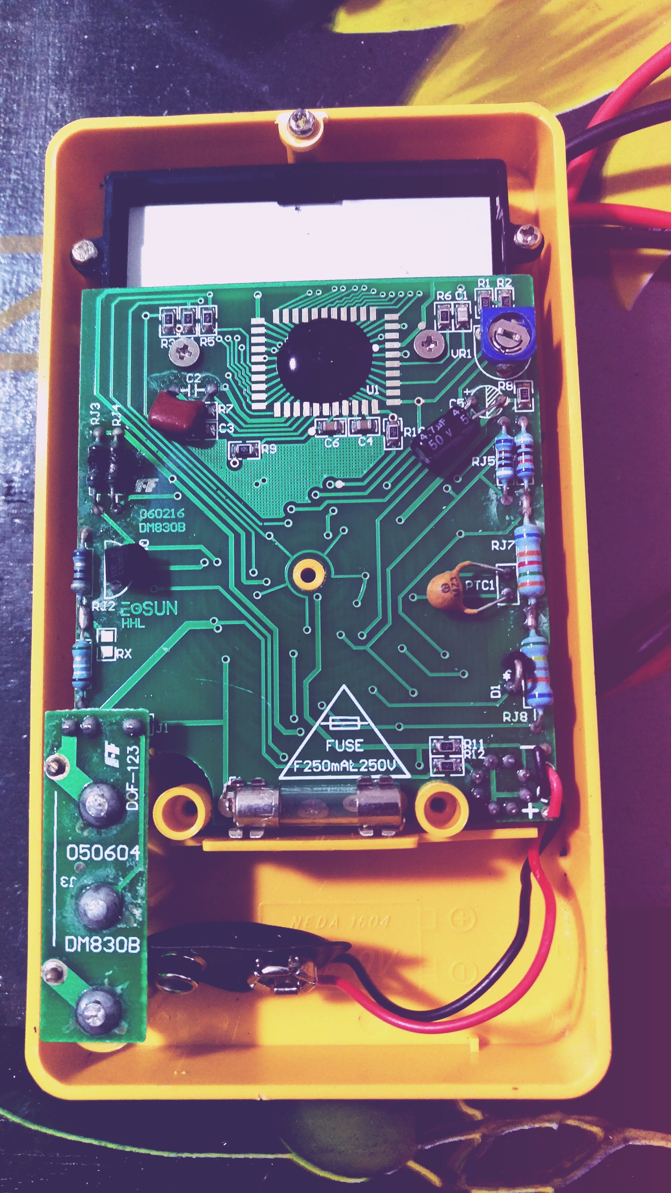 Tengo el multímetro DM830B y se han quemado dos bobinas/resistencias ...