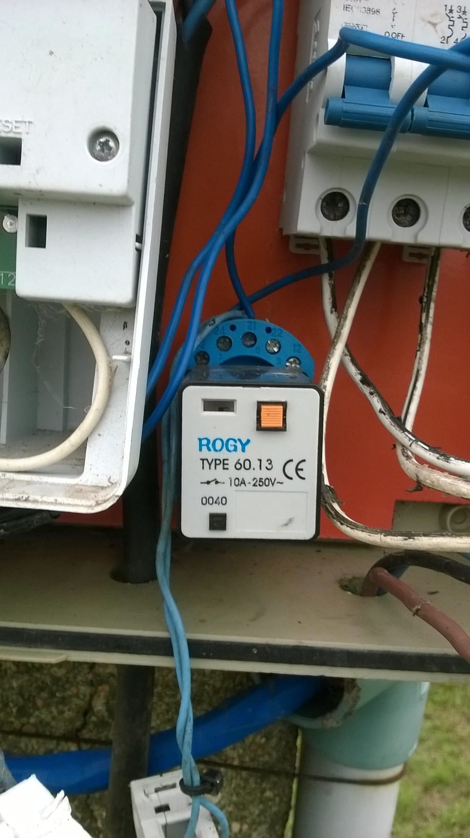 Conexión de relé Rogy type 6013 - Ingeniería Eléctrica - Todoexpertos.com