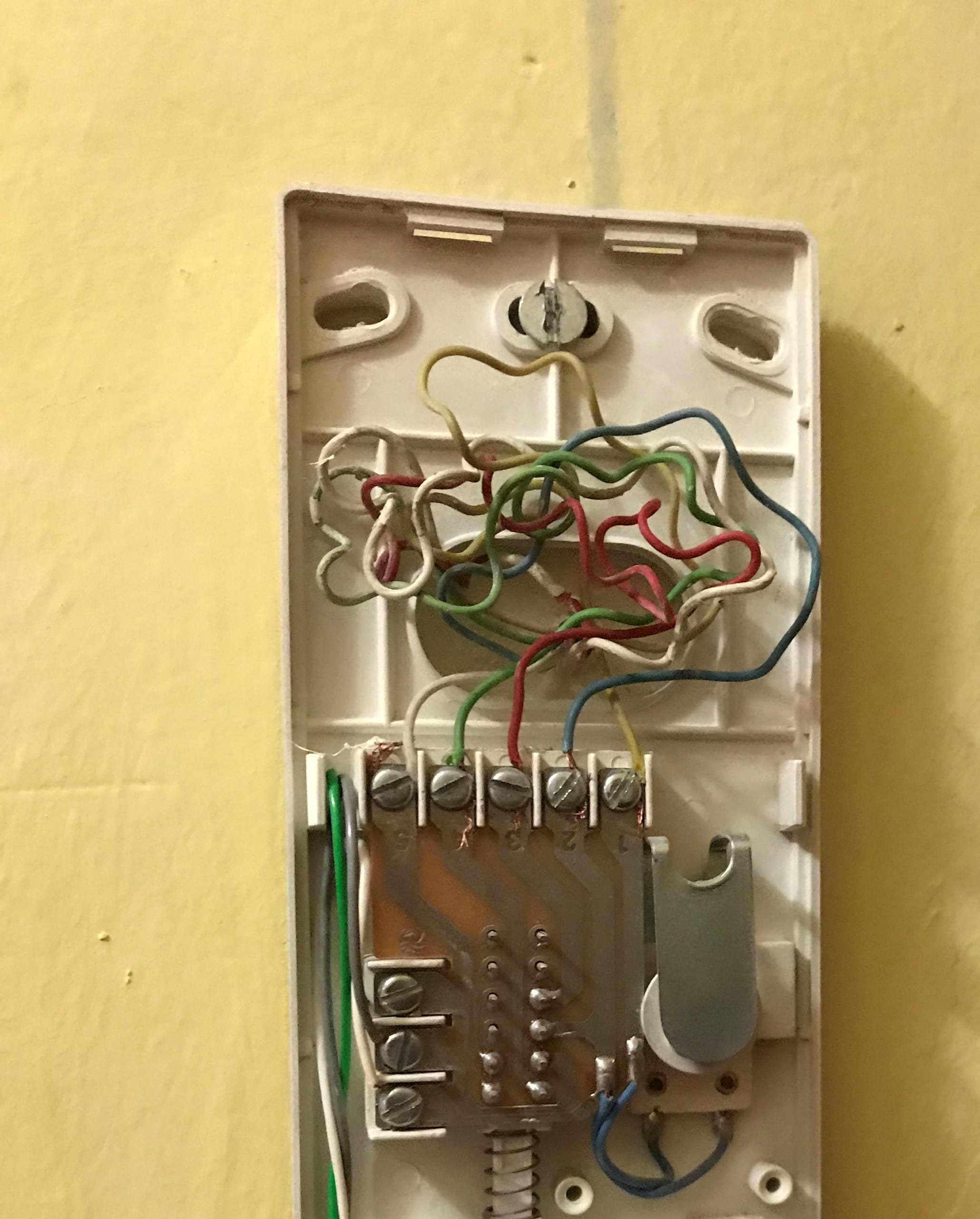 Orden cables para instalación telefonillo Fermax - Electricidad del ...
